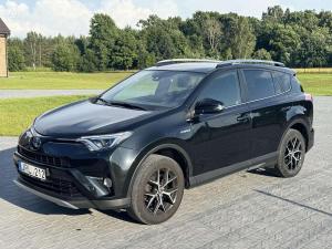Black Toyota RAV4 2017 in Mazeikiai, with an engine capacity of 2.49 L and mileage of 140 thousand km for 19500 €, photo  on AUTOMOTO.COM.LV