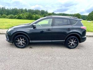 Melns Toyota RAV4 2017 Kauņa, ar dzinēja tilpumu 2.49 L un nobraukumu 236 tūkst. km par 15999 €, foto 5 vietnē AUTOMOTO.COM.LV