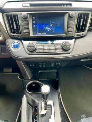 Melns Toyota RAV4 2017 Kauņa, ar dzinēja tilpumu 2.49 L un nobraukumu 236 tūkst. km par 15999 €, foto 14 vietnē AUTOMOTO.COM.LV