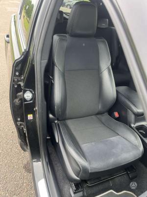 Melns Toyota RAV4 2017 Kauņa, ar dzinēja tilpumu 2.49 L un nobraukumu 236 tūkst. km par 15999 €, foto 24 vietnē AUTOMOTO.COM.LV