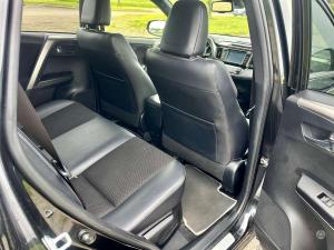 Melns Toyota RAV4 2017 Kauņa, ar dzinēja tilpumu 2.49 L un nobraukumu 236 tūkst. km par 15999 €, foto 25 vietnē AUTOMOTO.COM.LV