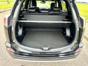 Melns Toyota RAV4 2017 Kauņa, ar dzinēja tilpumu 2.49 L un nobraukumu 236 tūkst. km par 15999 €, foto 29 vietnē AUTOMOTO.COM.LV