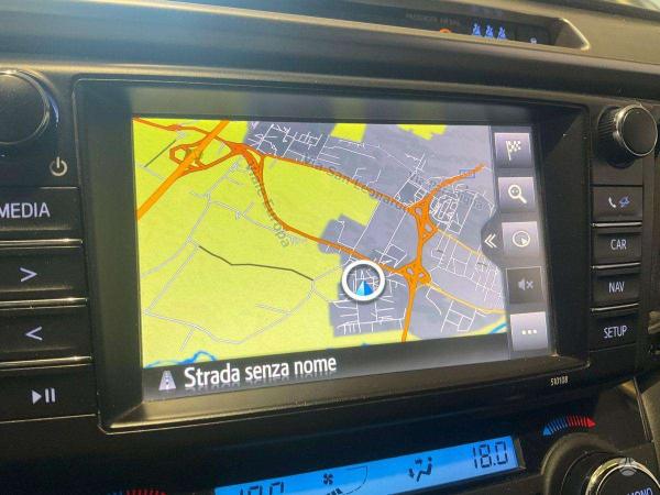 Black Toyota RAV4 2017 in Vilnius, with an engine capacity of 2.49 L and mileage of 177 thousand km for 17777 €, photo 7 on AUTOMOTO.COM.LV