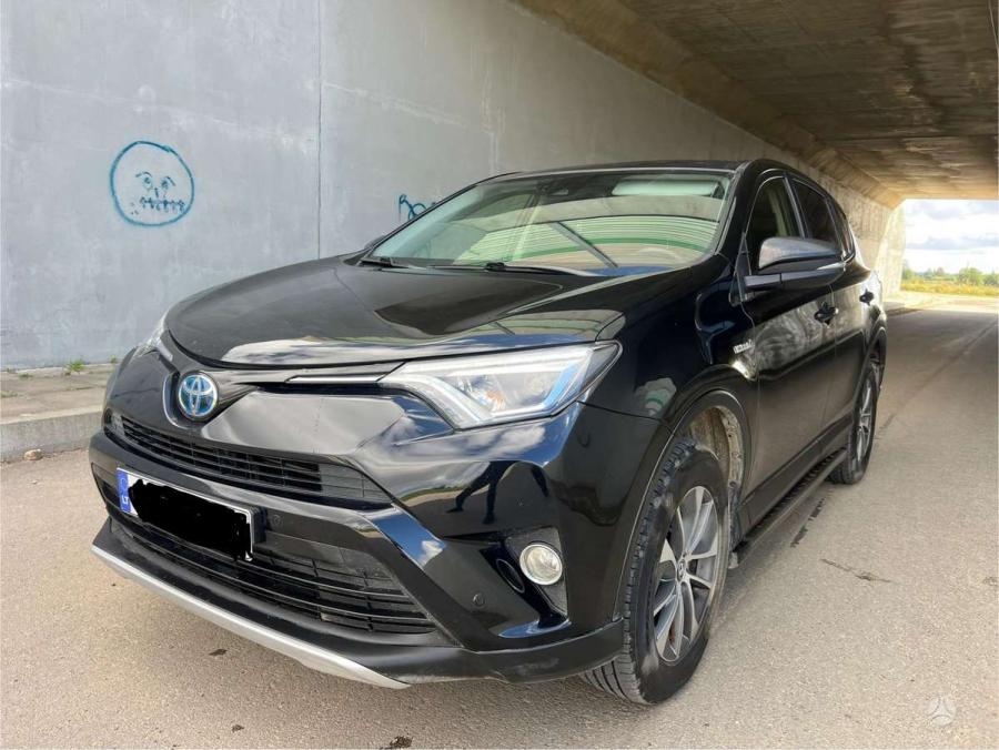 Melns Toyota RAV4 2017 Kauņa, ar dzinēja tilpumu 2.50 L un nobraukumu 250 tūkst. km par 13900 €, foto 1 vietnē AUTOMOTO.COM.LV