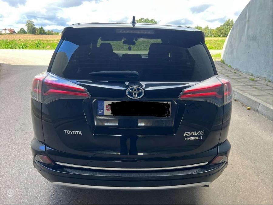 Melns Toyota RAV4 2017 Kauņa, ar dzinēja tilpumu 2.50 L un nobraukumu 250 tūkst. km par 13900 €, foto 9 vietnē AUTOMOTO.COM.LV