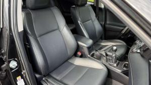 Black Toyota RAV4 2017 in Taurage, with an engine capacity of 2.00 L and mileage of 240 thousand km for 11999 €, photo 21 on AUTOMOTO.COM.LV