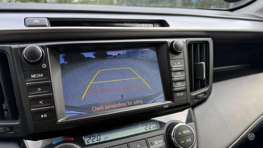 Black Toyota RAV4 2017 in Taurage, with an engine capacity of 2.00 L and mileage of 240 thousand km for 11999 €, photo 24 on AUTOMOTO.COM.LV