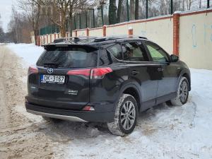 Melns Toyota RAV4 2018 Rīga, ar dzinēja tilpumu 2.50 L un nobraukumu 141 tūkst. km par 17000 €, foto 3 vietnē AUTOMOTO.COM.LV