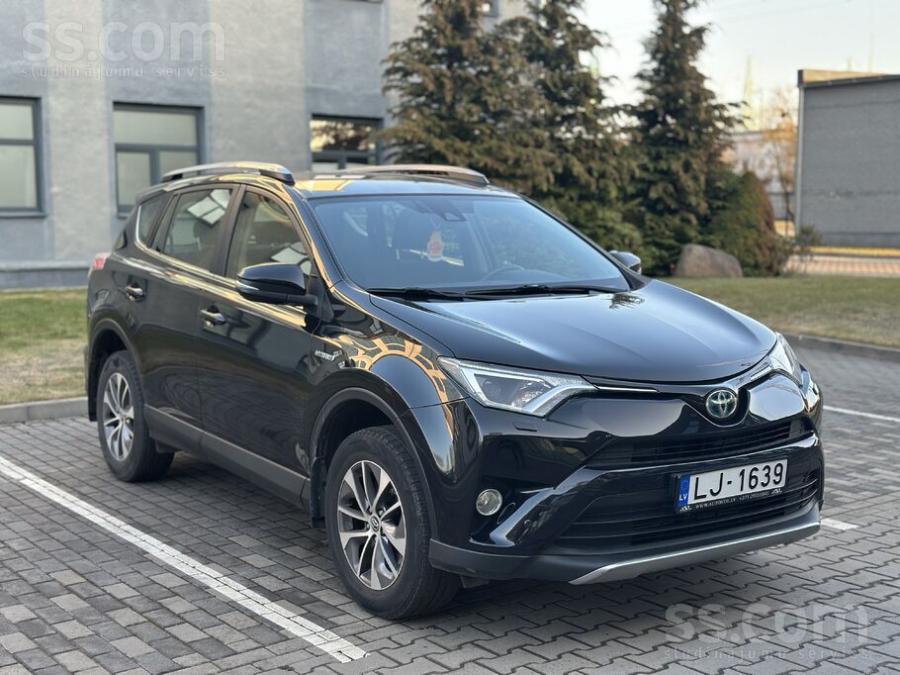 Melns Toyota RAV4 2018 Rīga, ar dzinēja tilpumu 2.50 L un nobraukumu 109 tūkst. km par 16500 €, foto 1 vietnē AUTOMOTO.COM.LV