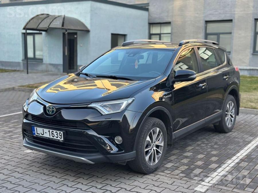 Melns Toyota RAV4 2018 Rīga, ar dzinēja tilpumu 2.50 L un nobraukumu 109 tūkst. km par 16500 €, foto 3 vietnē AUTOMOTO.COM.LV