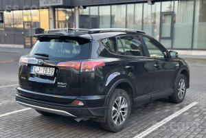 Melns Toyota RAV4 2018 Rīga, ar dzinēja tilpumu 2.50 L un nobraukumu 109 tūkst. km par 16500 €, foto 7 vietnē AUTOMOTO.COM.LV