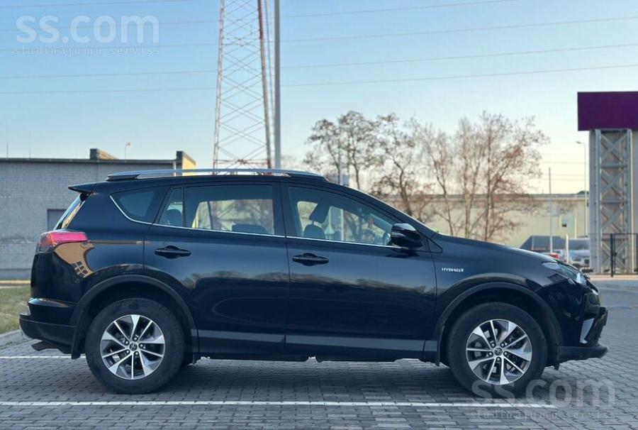 Melns Toyota RAV4 2018 Rīga, ar dzinēja tilpumu 2.50 L un nobraukumu 109 tūkst. km par 16500 €, foto 8 vietnē AUTOMOTO.COM.LV