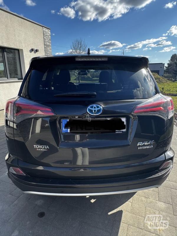 Melns Toyota RAV4 2018 Gargždai, ar dzinēja tilpumu 2.50 L un nobraukumu 68 tūkst. km par 22800 €, foto 3 vietnē AUTOMOTO.COM.LV