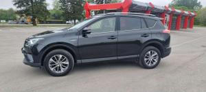 Black Toyota RAV4 2018 in Plunge, with an engine capacity of 2.49 L and mileage of 142 thousand km for 18900 €, photo 3 on AUTOMOTO.COM.LV