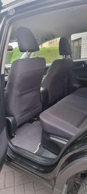 Black Toyota RAV4 2018 in Plunge, with an engine capacity of 2.49 L and mileage of 142 thousand km for 18900 €, photo 11 on AUTOMOTO.COM.LV