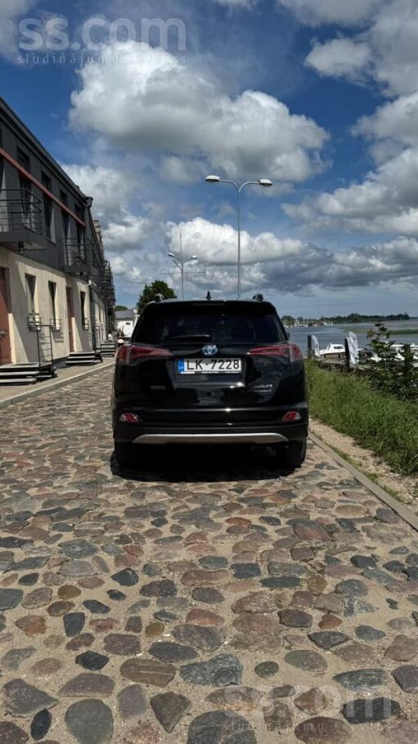 Melns Toyota RAV4 2018 Rīga, ar dzinēja tilpumu 2.50 L un nobraukumu 120 tūkst. km par 17450 €, foto 5 vietnē AUTOMOTO.COM.LV