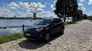 Melns Toyota RAV4 2018 Rīga, ar dzinēja tilpumu 2.50 L un nobraukumu 120 tūkst. km par 17450 €, foto 13 vietnē AUTOMOTO.COM.LV