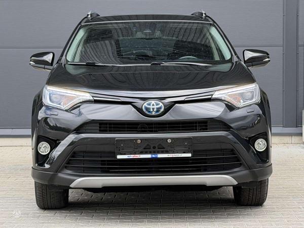 Melns Toyota RAV4 2018 Šauļi, ar dzinēja tilpumu 2.49 L un nobraukumu 152 tūkst. km par 18350 €, foto 2 vietnē AUTOMOTO.COM.LV