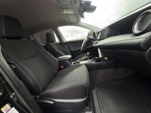 Black Toyota RAV4 2018 in Siauliai, with an engine capacity of 2.49 L and mileage of 152 thousand km for 18350 €, photo 19 on AUTOMOTO.COM.LV
