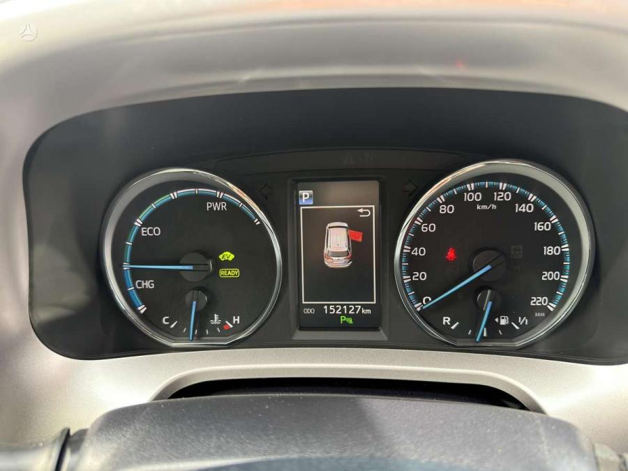Black Toyota RAV4 2018 in Siauliai, with an engine capacity of 2.49 L and mileage of 152 thousand km for 18350 €, photo 25 on AUTOMOTO.COM.LV