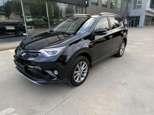 Melns Toyota RAV4 2018 Viļņa, ar dzinēja tilpumu 2.49 L un nobraukumu 132 tūkst. km par 19350 €, foto 1 vietnē AUTOMOTO.COM.LV
