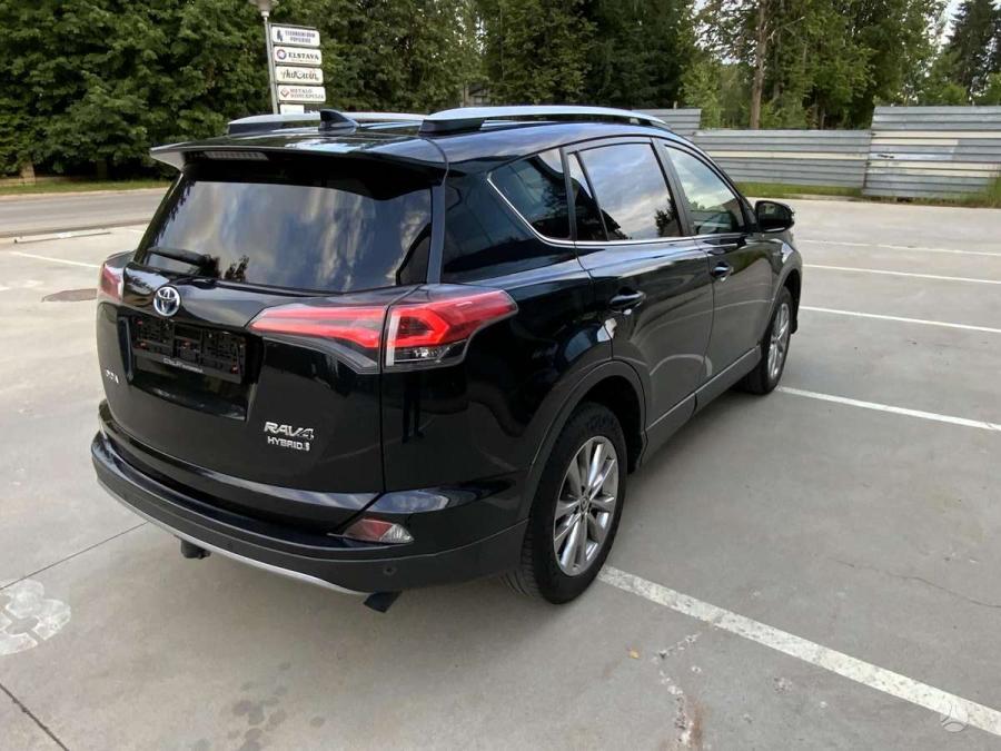 Melns Toyota RAV4 2018 Viļņa, ar dzinēja tilpumu 2.49 L un nobraukumu 132 tūkst. km par 19350 €, foto 8 vietnē AUTOMOTO.COM.LV
