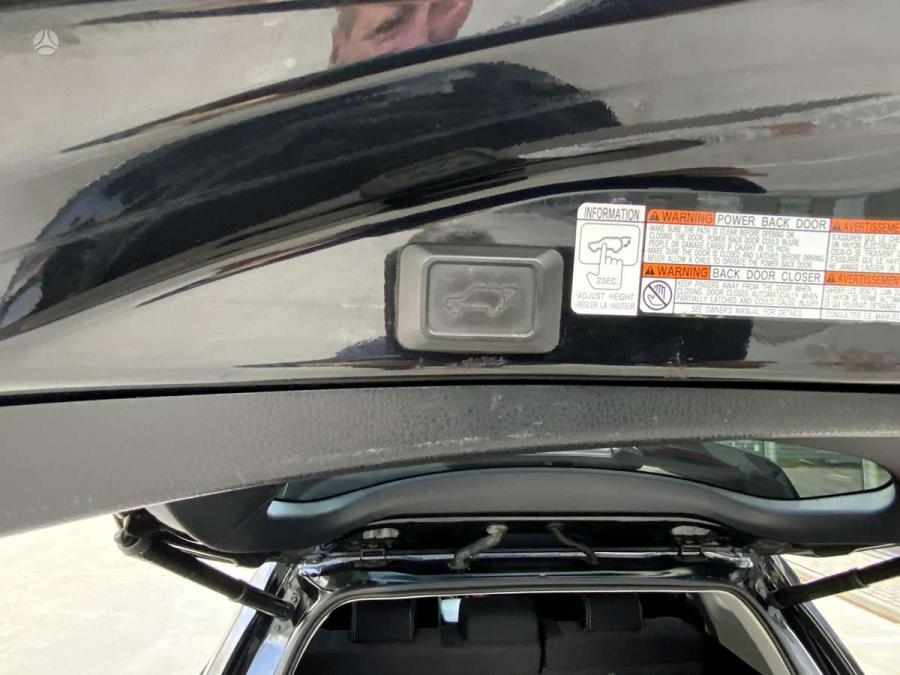 Melns Toyota RAV4 2018 Viļņa, ar dzinēja tilpumu 2.49 L un nobraukumu 132 tūkst. km par 19350 €, foto 12 vietnē AUTOMOTO.COM.LV