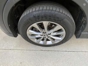 Melns Toyota RAV4 2018 Viļņa, ar dzinēja tilpumu 2.49 L un nobraukumu 132 tūkst. km par 19350 €, foto 25 vietnē AUTOMOTO.COM.LV
