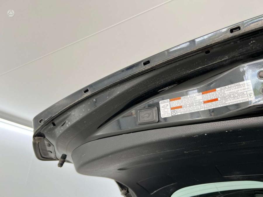 Черный Тойота РАВ 4 2018 в Вильнюс, объемом двигателя 2.49 л и пробегом 90 тыс. км за 19900 €, фото 26 на AUTOMOTO.COM.LV