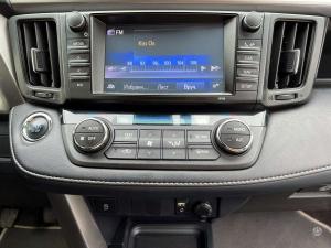 Melns Toyota RAV4 2018 Kauņa, ar dzinēja tilpumu 2.00 L un nobraukumu 218 tūkst. km par 12700 €, foto 5 vietnē AUTOMOTO.COM.LV