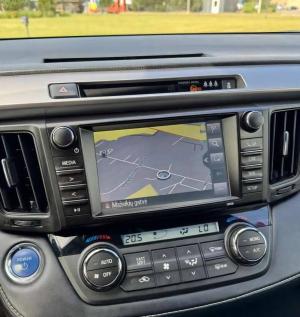 Black Toyota RAV4 2018 in Telschi, with an engine capacity of 2.50 L and mileage of 112 thousand km for 17490 €, photo 20 on AUTOMOTO.COM.LV