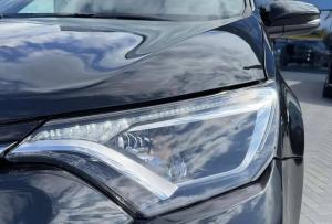 Black Toyota RAV4 2018 in Telschi, with an engine capacity of 2.50 L and mileage of 112 thousand km for 17490 €, photo 24 on AUTOMOTO.COM.LV