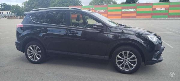 Melns Toyota RAV4 2018 Klaipėda, ar dzinēja tilpumu 2.00 L un nobraukumu 238 tūkst. km par 12400 €, foto 5 vietnē AUTOMOTO.COM.LV