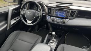 Black Toyota RAV4 2018 in Marijampole, with an engine capacity of 2.50 L and mileage of 172 thousand km for 16900 €, photo 15 on AUTOMOTO.COM.LV