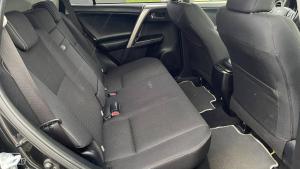 Black Toyota RAV4 2018 in Marijampole, with an engine capacity of 2.50 L and mileage of 172 thousand km for 16900 €, photo 16 on AUTOMOTO.COM.LV