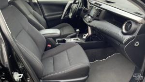 Black Toyota RAV4 2018 in Marijampole, with an engine capacity of 2.50 L and mileage of 172 thousand km for 16900 €, photo 17 on AUTOMOTO.COM.LV