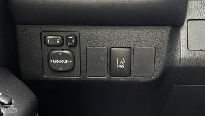 Black Toyota RAV4 2018 in Marijampole, with an engine capacity of 2.50 L and mileage of 172 thousand km for 16900 €, photo 20 on AUTOMOTO.COM.LV