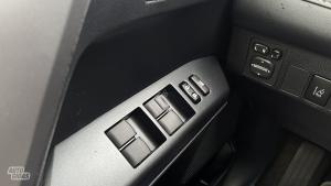 Black Toyota RAV4 2018 in Marijampole, with an engine capacity of 2.50 L and mileage of 172 thousand km for 16900 €, photo 21 on AUTOMOTO.COM.LV