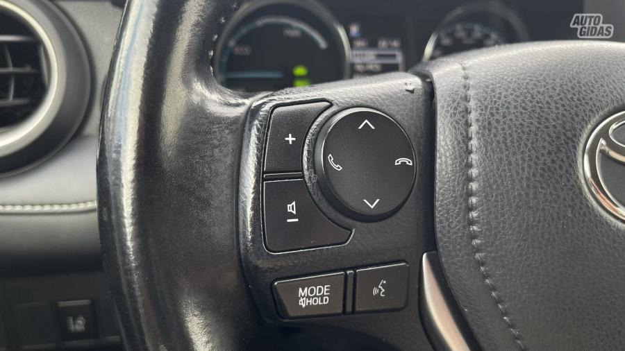 Black Toyota RAV4 2018 in Marijampole, with an engine capacity of 2.50 L and mileage of 172 thousand km for 16900 €, photo 26 on AUTOMOTO.COM.LV