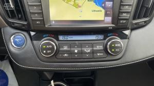 Black Toyota RAV4 2018 in Marijampole, with an engine capacity of 2.50 L and mileage of 172 thousand km for 16900 €, photo 28 on AUTOMOTO.COM.LV
