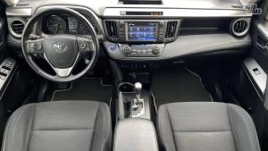 Black Toyota RAV4 2018 in Marijampole, with an engine capacity of 2.50 L and mileage of 172 thousand km for 16900 €, photo 32 on AUTOMOTO.COM.LV