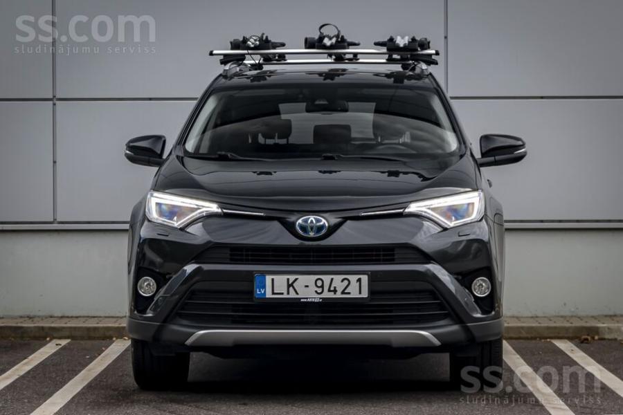 Melns Toyota RAV4 2018 Rīga, ar dzinēja tilpumu 2.50 L un nobraukumu 207 tūkst. km par 17990 €, foto 3 vietnē AUTOMOTO.COM.LV
