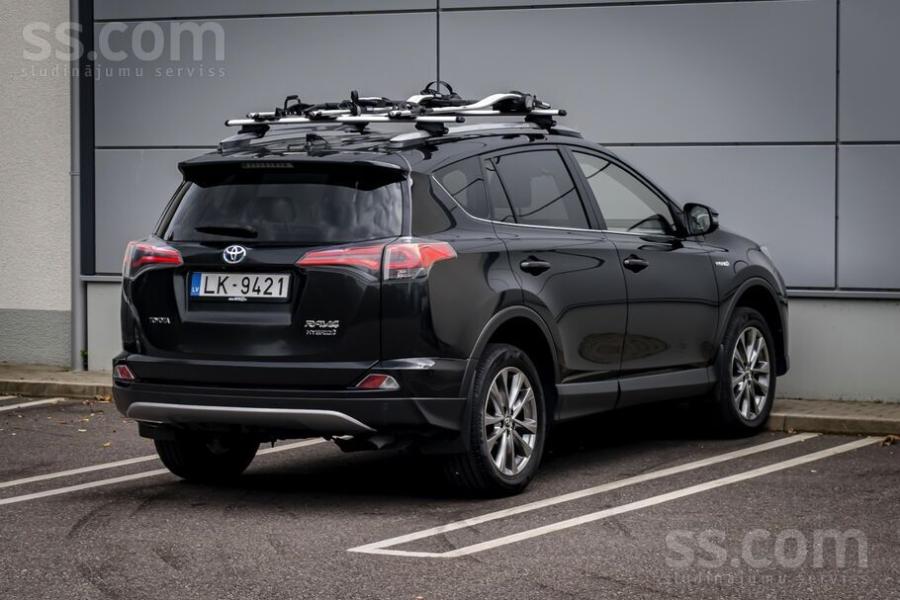 Melns Toyota RAV4 2018 Rīga, ar dzinēja tilpumu 2.50 L un nobraukumu 207 tūkst. km par 17990 €, foto 5 vietnē AUTOMOTO.COM.LV