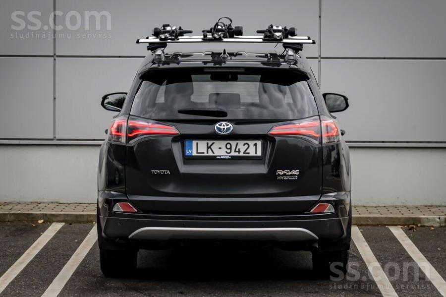 Melns Toyota RAV4 2018 Rīga, ar dzinēja tilpumu 2.50 L un nobraukumu 207 tūkst. km par 17990 €, foto 6 vietnē AUTOMOTO.COM.LV