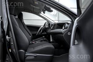 Melns Toyota RAV4 2018 Rīga, ar dzinēja tilpumu 2.50 L un nobraukumu 207 tūkst. km par 17990 €, foto 13 vietnē AUTOMOTO.COM.LV