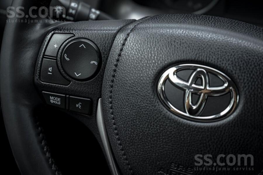 Melns Toyota RAV4 2018 Rīga, ar dzinēja tilpumu 2.50 L un nobraukumu 207 tūkst. km par 17990 €, foto 19 vietnē AUTOMOTO.COM.LV