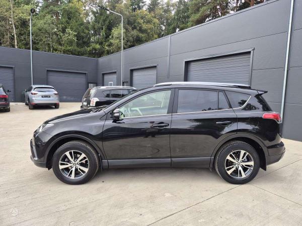 Melns Toyota RAV4 2018 Utena, ar dzinēja tilpumu 2.00 L un nobraukumu 201 tūkst. km par 12490 €, foto 6 vietnē AUTOMOTO.COM.LV