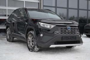 Black Toyota RAV4 2019 in Vilnius, with an engine capacity of 2.49 L and mileage of 120 thousand km for 18500 €, photo 5 on AUTOMOTO.COM.LV