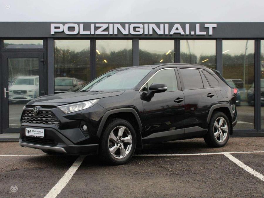 Black Toyota RAV4 2019 in Vilnius, with an engine capacity of 1.99 L and mileage of 191 thousand km for 21999 €, photo 1 on AUTOMOTO.COM.LV