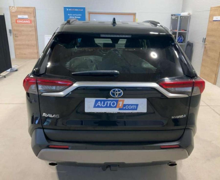 Melns Toyota RAV4 2019 Viļņa, ar dzinēja tilpumu 2.50 L un nobraukumu 200 tūkst. km par 21900 €, foto 3 vietnē AUTOMOTO.COM.LV